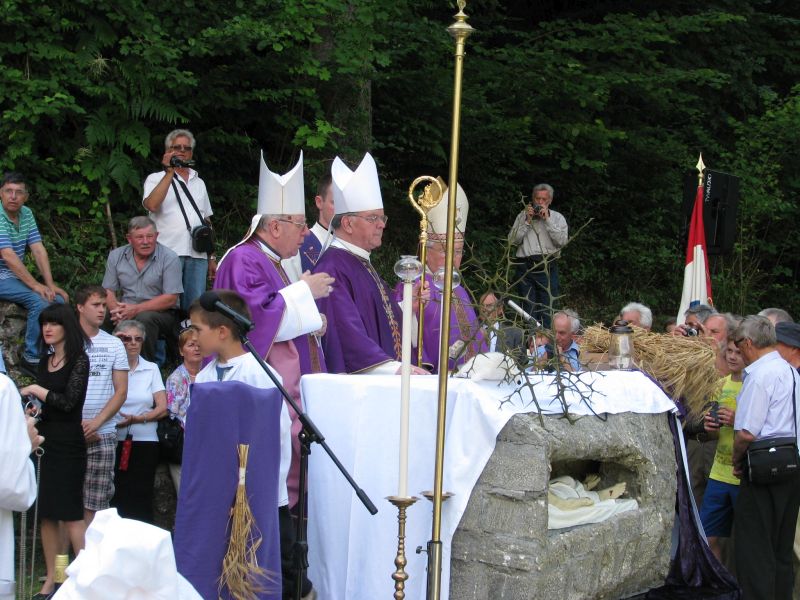 Reportaža D. Borovčaka: Huda jama 1945. – 2015. - Portal Hrvatskoga ...